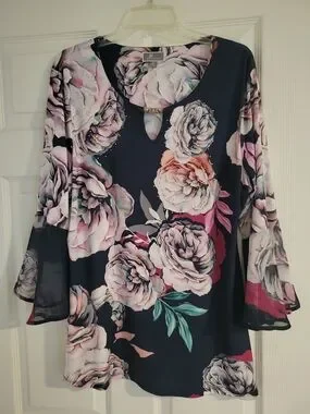 JM Collection | Tops | Jm Collection Navy Floral Keyhole Tunic With ...